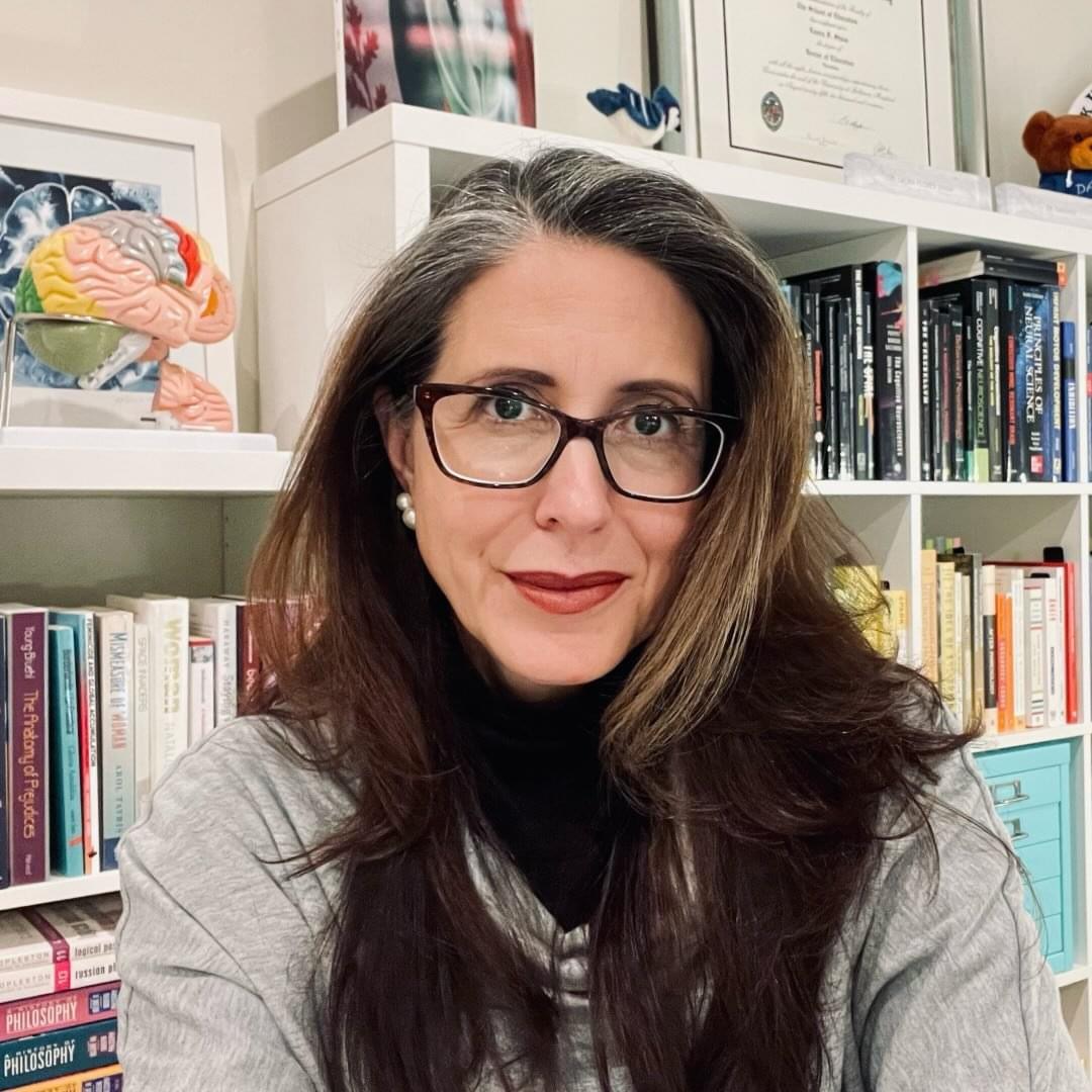 Laura Shaw's Instagram, Twitter & Facebook on IDCrawl